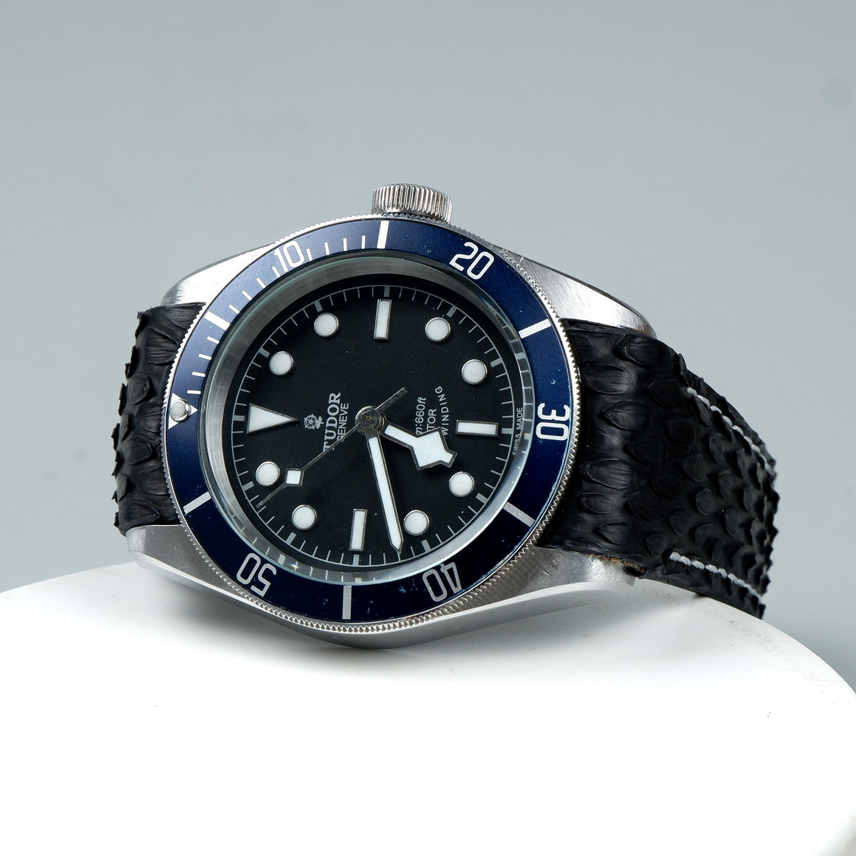 Curved End Straps - Python Black – Liger Straps