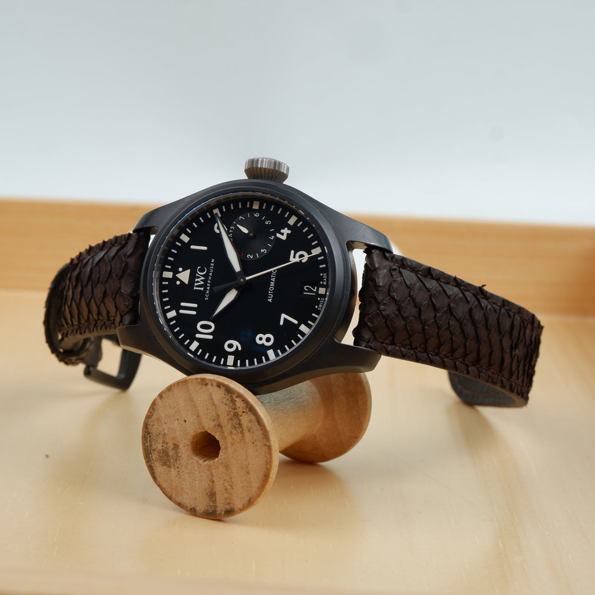 Python Tobacco – Liger Straps