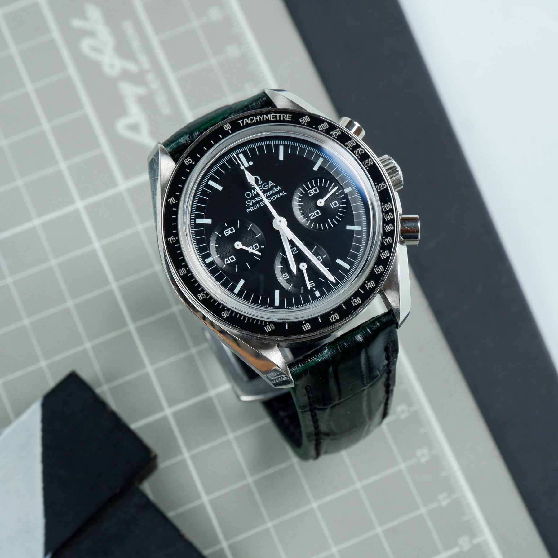 Omega Speedmaster Moonwatch Straps - Croco Bottle Green – Liger Straps