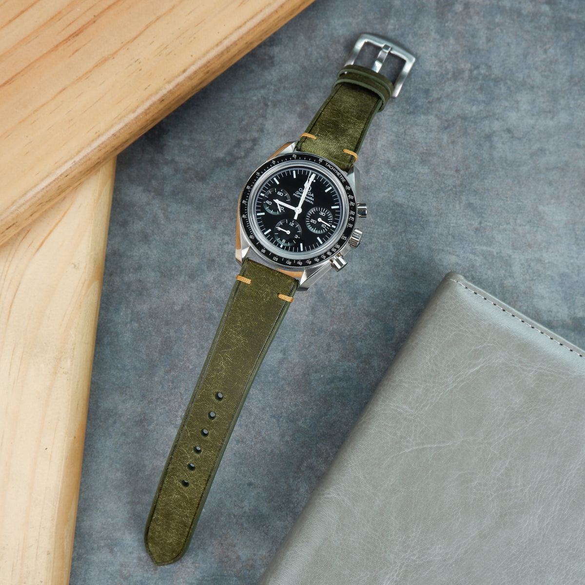 Omega Speedmaster Moonwatch Straps - Minimalist Diablo Olive – Liger Straps