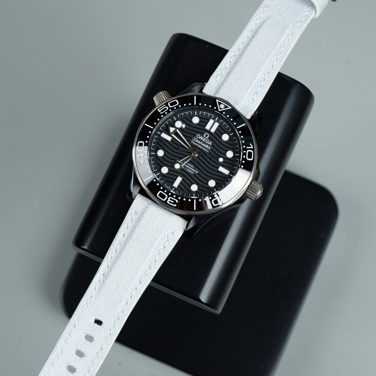 Omega Seamaster Diver 300m Straps - Canvas Extreme Padded White – Liger ...