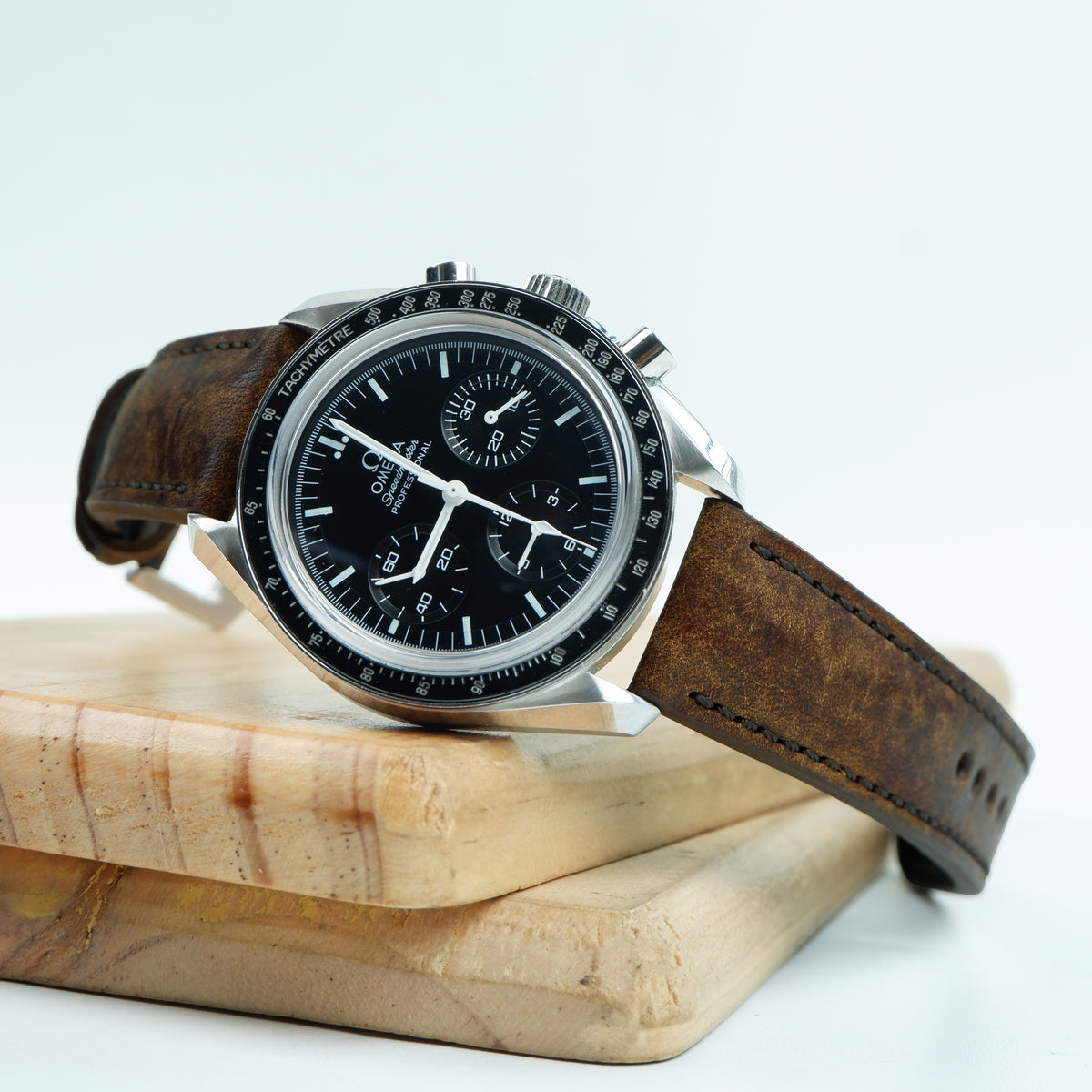 Omega Speedmaster Moonwatch Straps - Habana Brown – Liger Straps