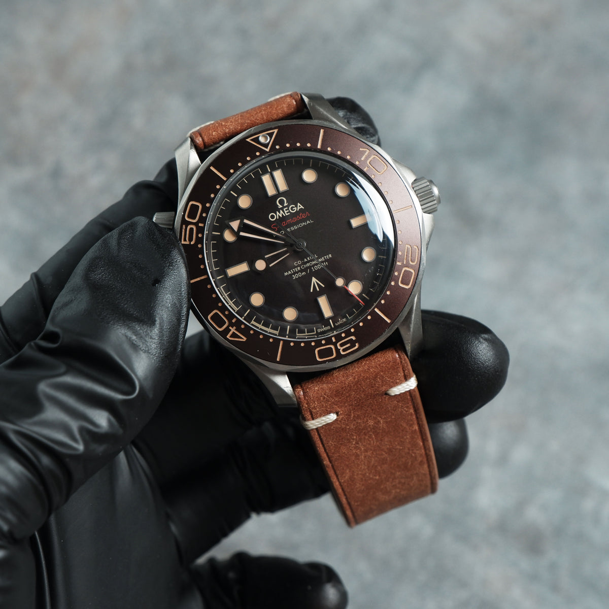 Omega Seamaster Diver 300m Straps - Minimalist Diablo Walnut – Liger Straps