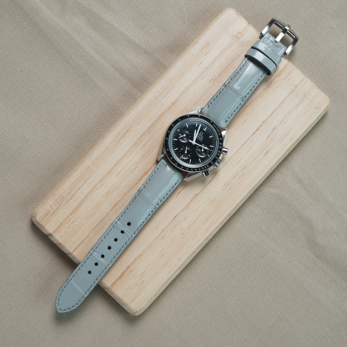 Omega Speedmaster Moonwatch Straps - Croco Light Grey – Liger Straps