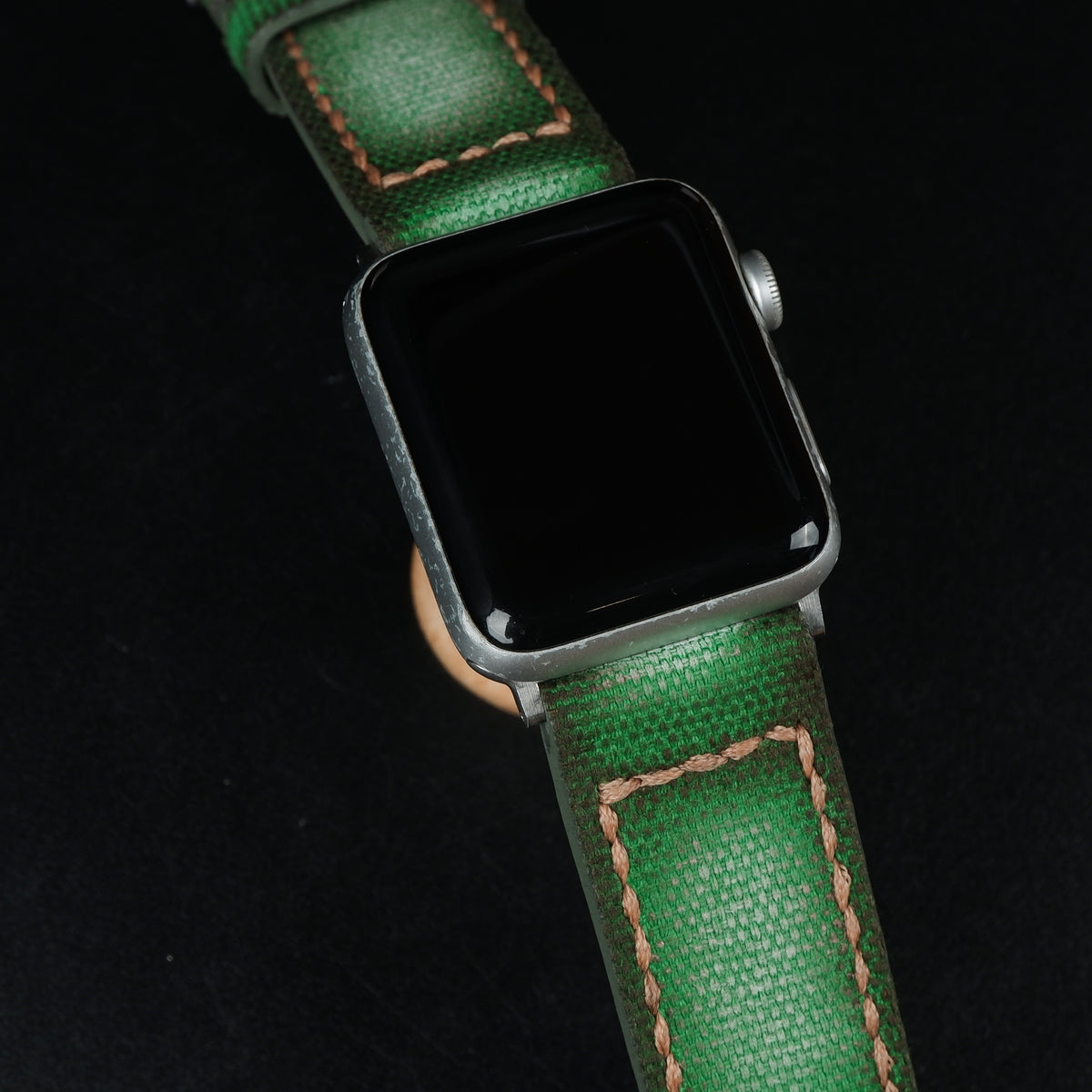 Apple Watch Straps - Vintage Canvas Green Patina Stitch – Liger Straps