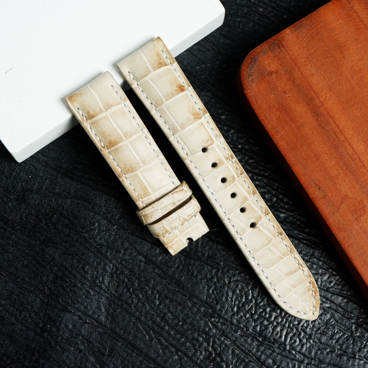 Breitling Navitimer Straps - Croco Himalayan – Liger Straps